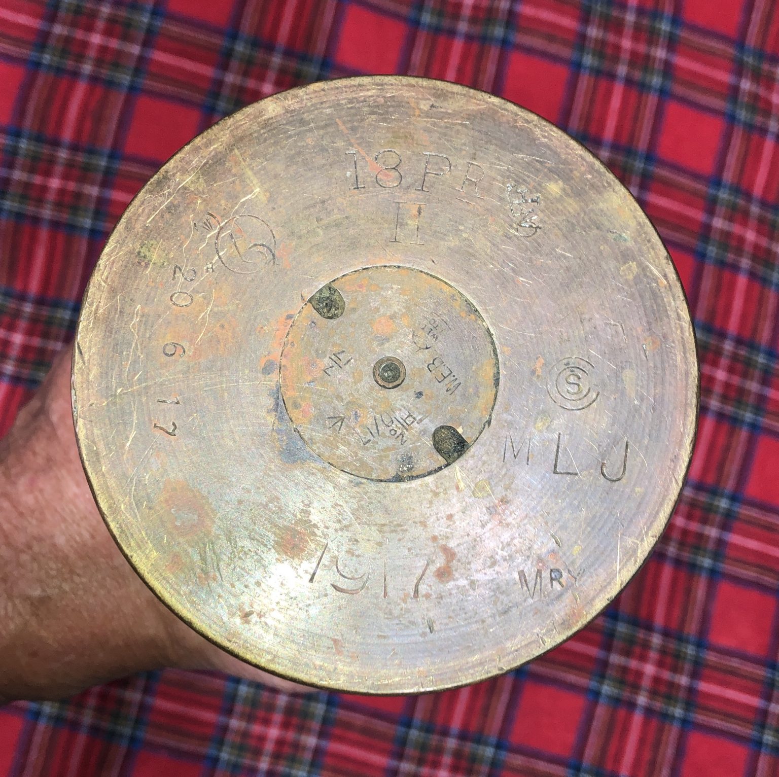 WW1 British 18pr artillery round complete with projectile and fuse ...